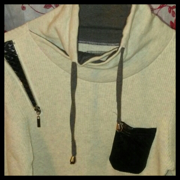 XIOS | Shirts | Mens Longselvee Sweatshirt | Poshmark